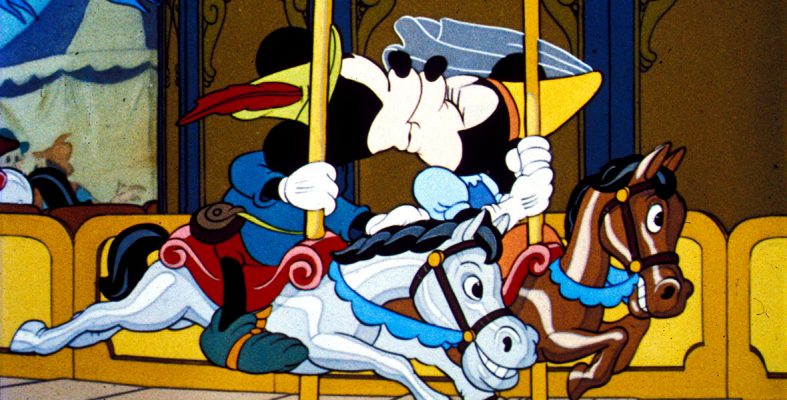 Le design de Mickey Mouse à travers les âges | Disneyphile