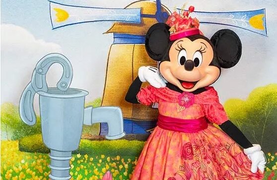 Minnie en tenue de printemps à Minnie’s Style Studio | Disneyphile