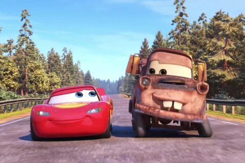 Disney célèbre la journée Flash McQueen avec un nouvel aperçu de Cars ...