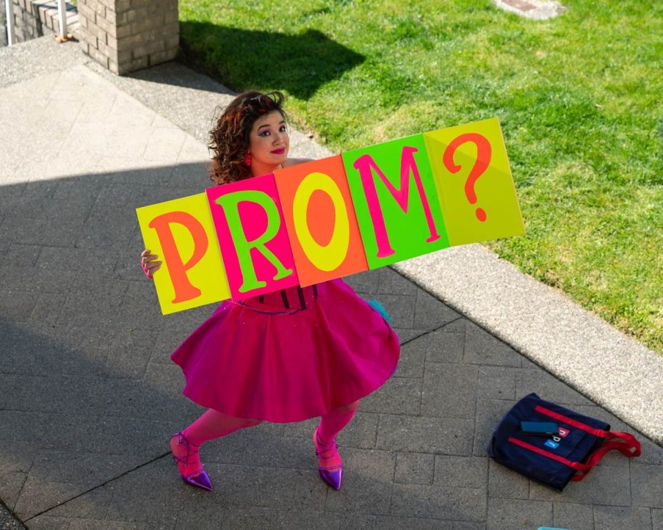 Disney+ dévoile les premières images du film Prom Pact | Disneyphile