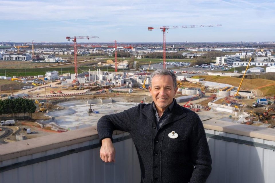 Bob Iger reste à la tête de Disney jusqu’à fin 2026 | Disneyphile