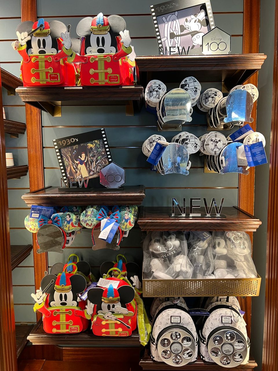 La collection Disney 100 Decades à Disneyland Paris | Disneyphile