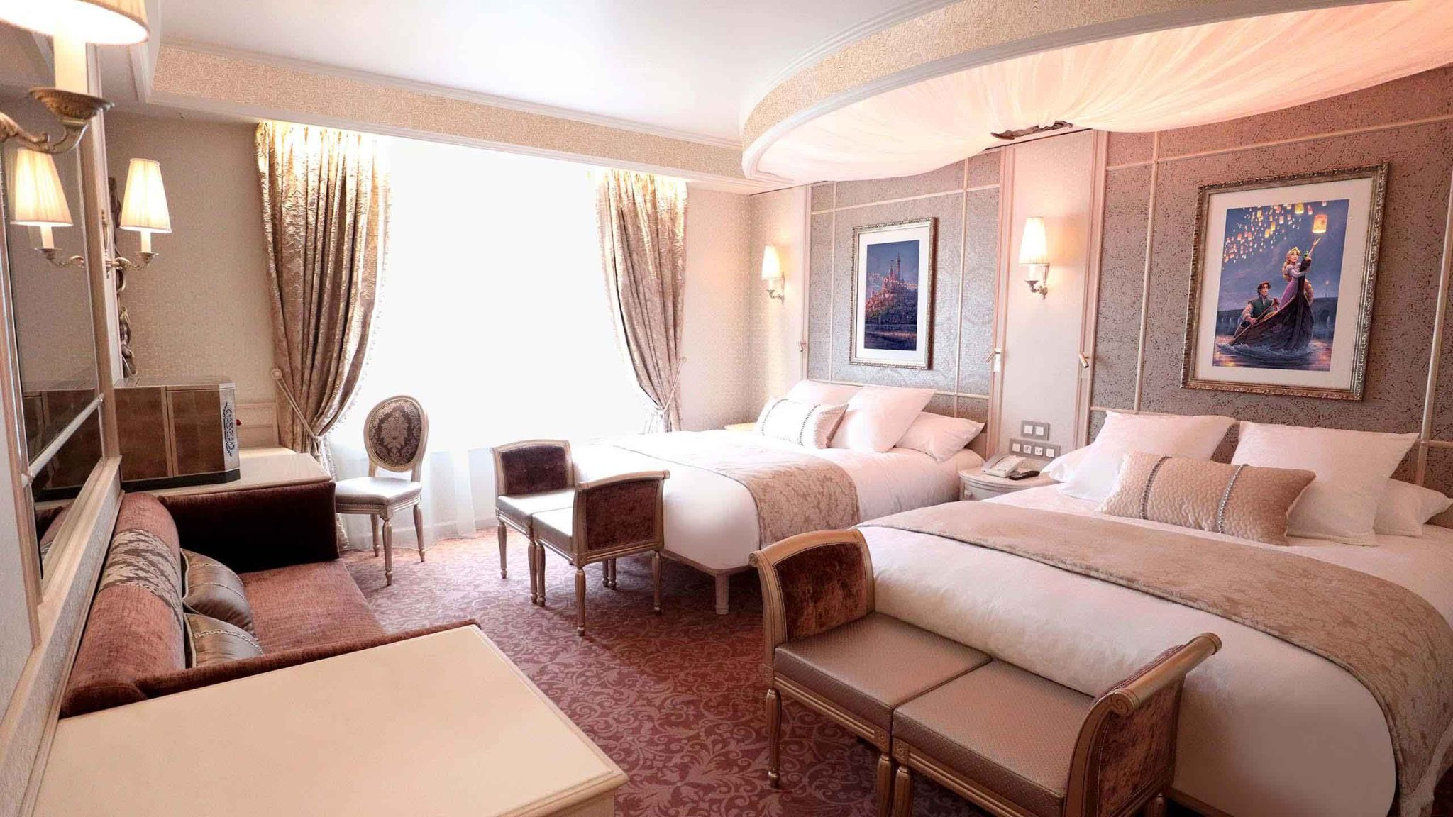 Focus sur les chambres du Castle Club du Disneyland Hotel | Disneyphile