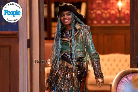 Uma de retour dans Descendants : The Rise of Red | Disneyphile