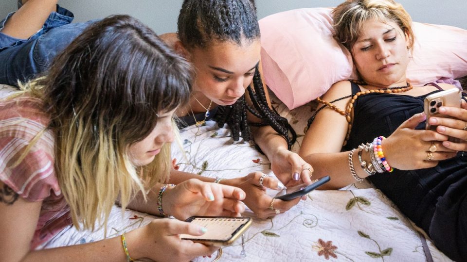 La nouvelle génération des réseaux sociaux analysée dans la docu-série ...