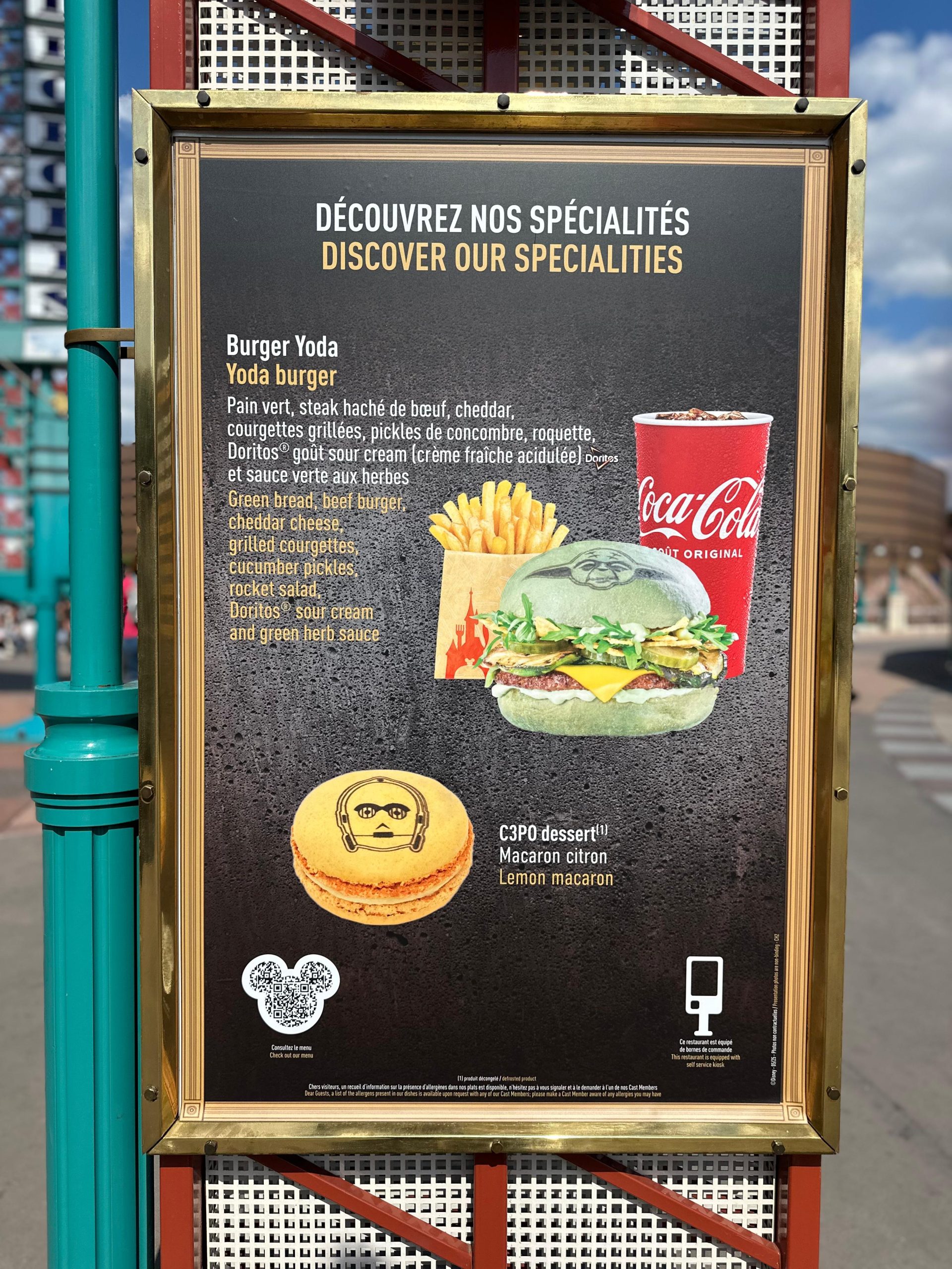 Savoureux, le Burger Yoda du Café Hyperion est ? | Disneyphile