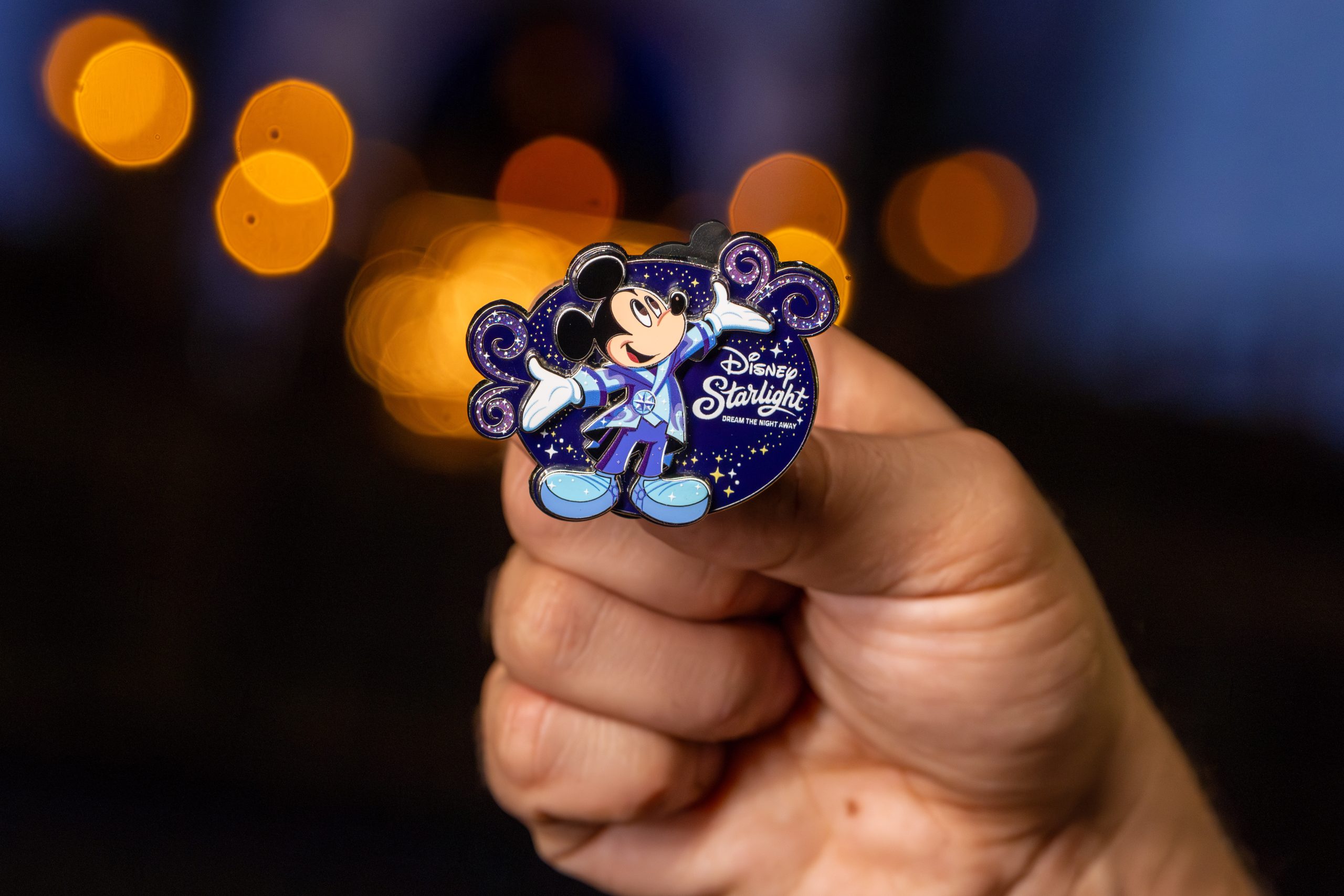 Une vague de merchandising étoilé déferle avec la parade Disney ...