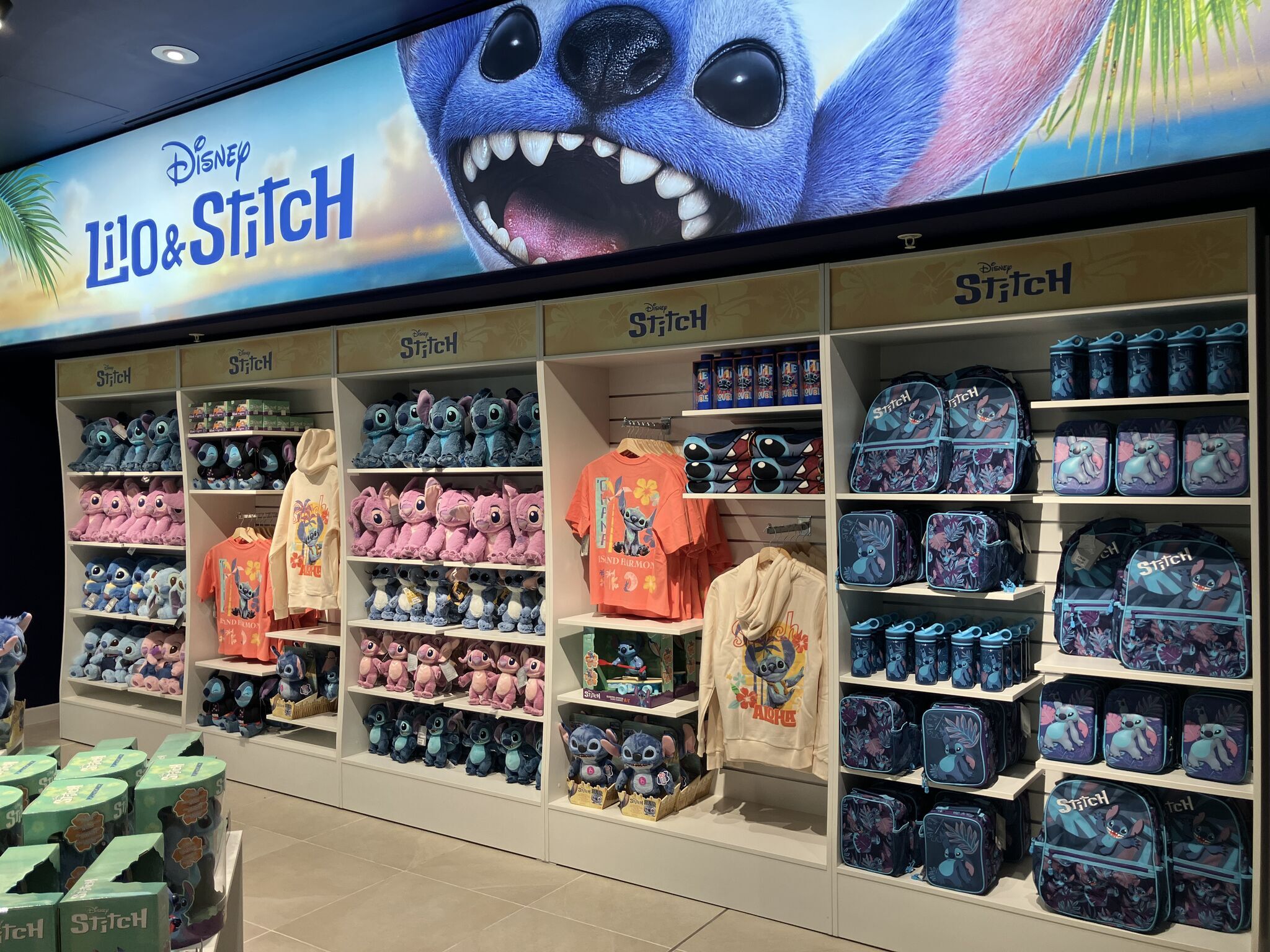 Un nouveau Disney Store ouvre ses portes à Westfield White City à ...