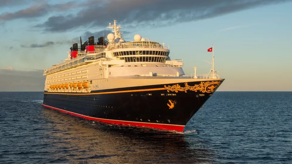 Des membres d’équipage Disney Cruise Line arrêtés pour possession de ...